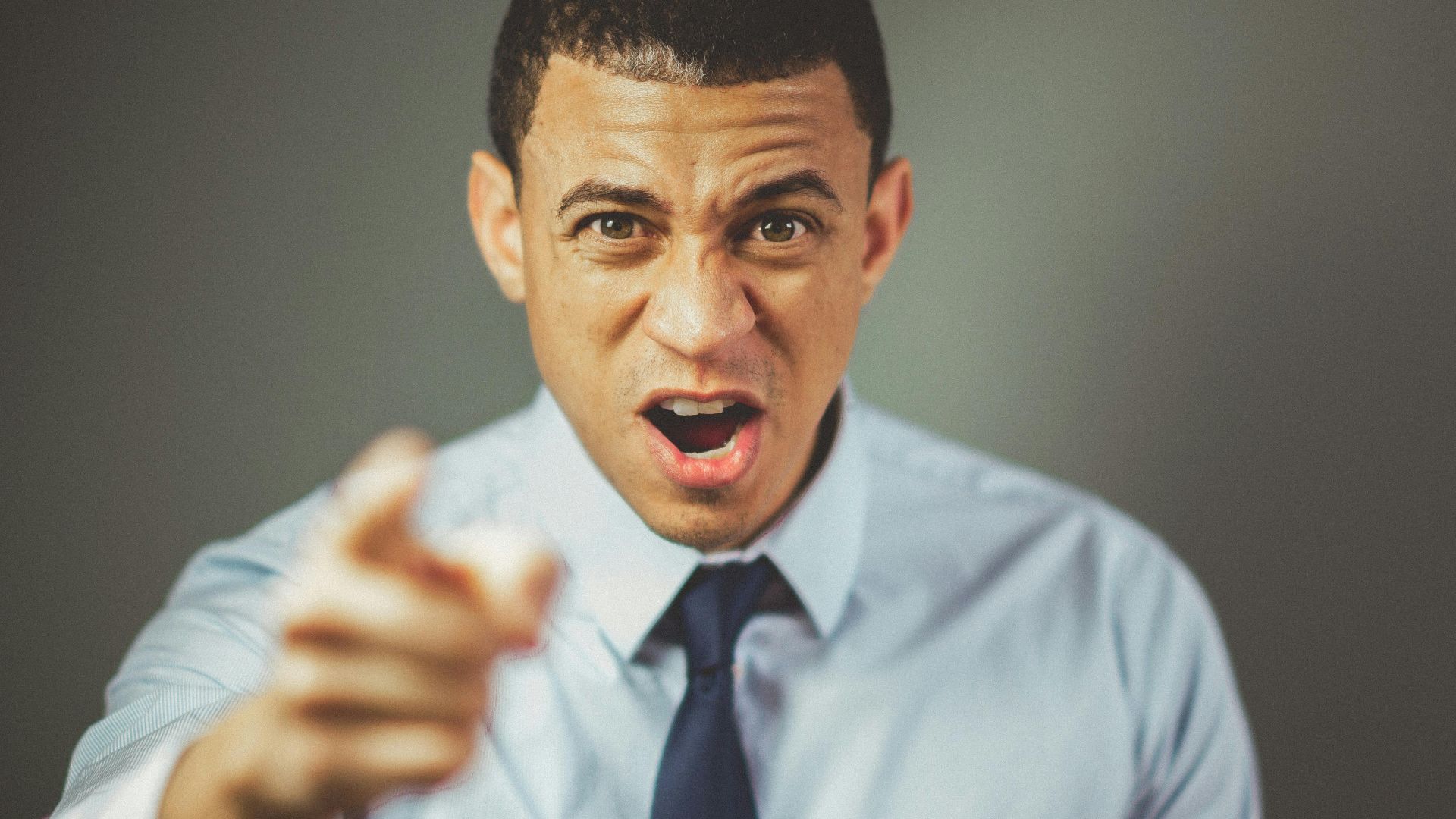 10 Signs You Have Anger Issues & 10 Management Tips To Try - HealthByWealth