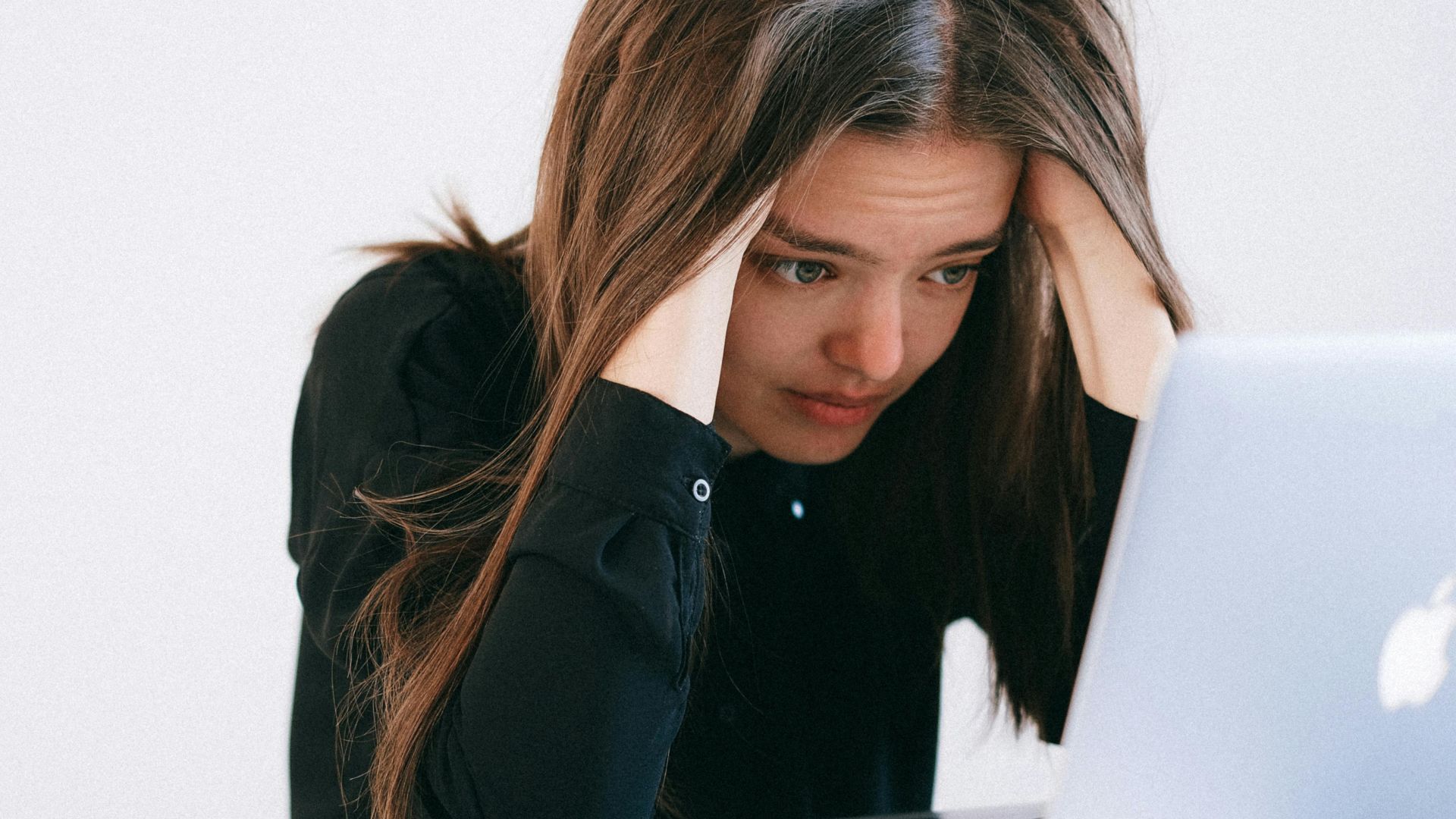 Dr. Google: 10 Reasons Why You Shouldn't Google Your Symptoms & 10 Ways to Stop - HealthByWealth