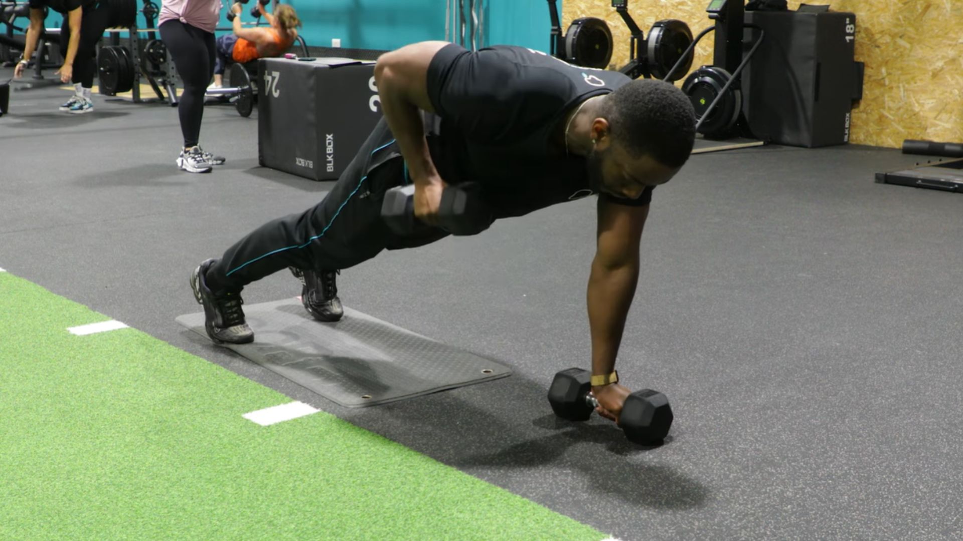 20 Exercises To Help Tone Bat Wing Arms - HealthByWealth