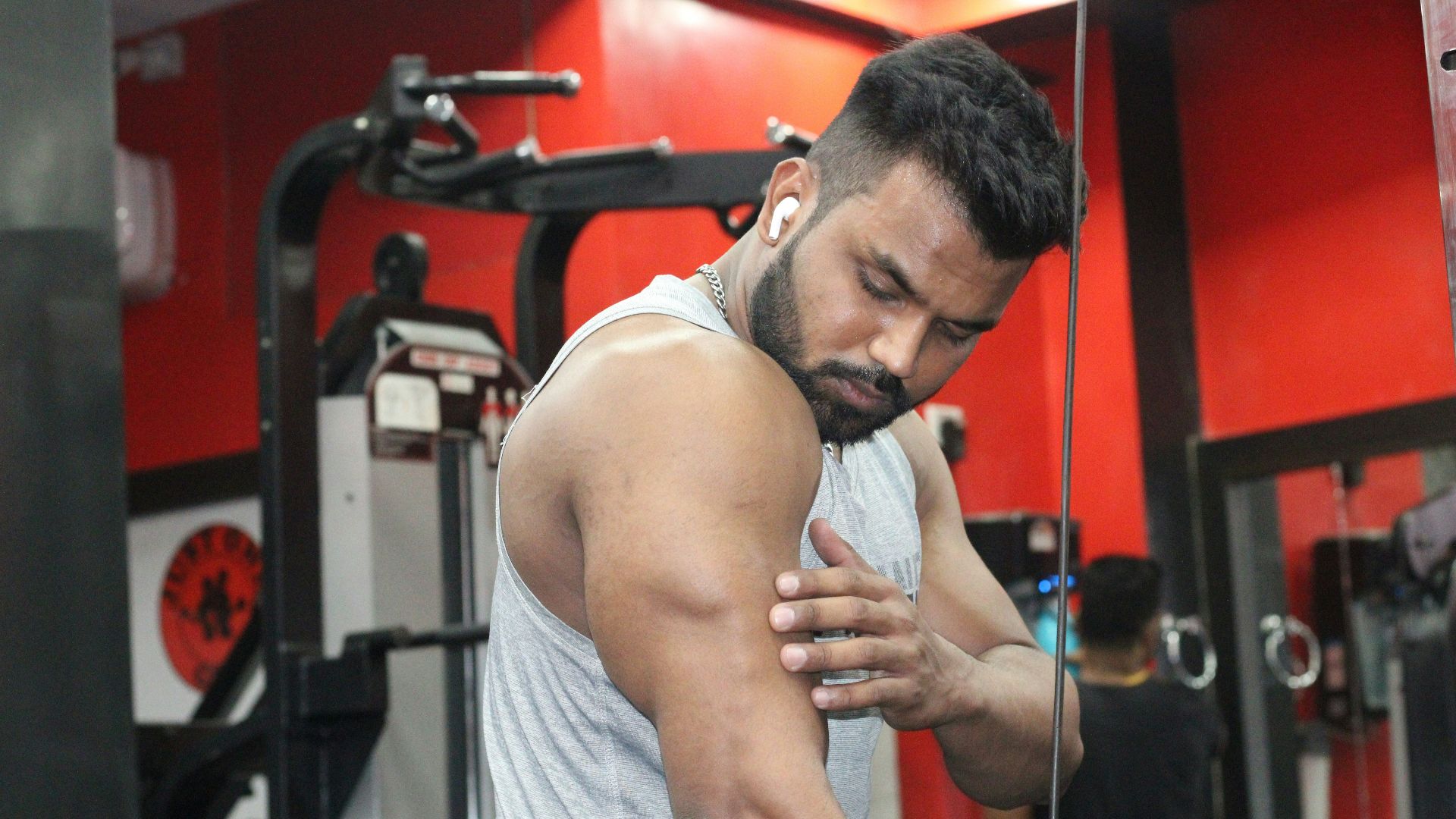 20 Exercises To Help Tone Bat Wing Arms - HealthByWealth