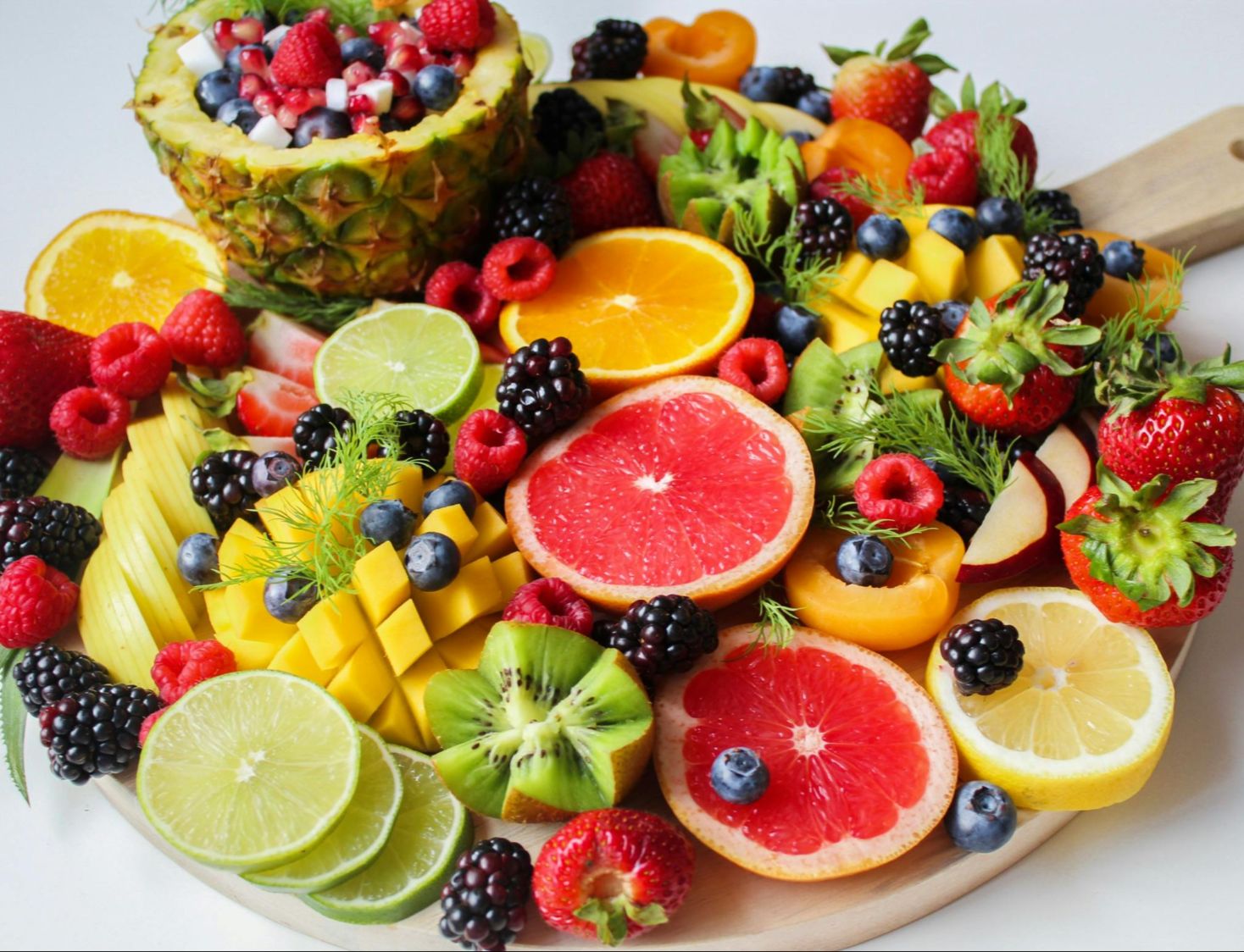 10 Reasons You Should Eat Fruit Regularly & 10 Of The Healthiest Ones ...